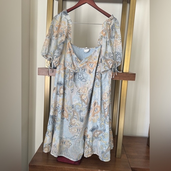ARULA | Dresses | Arula Smocked Floral Paisley Dress With Puff Sleeves ...